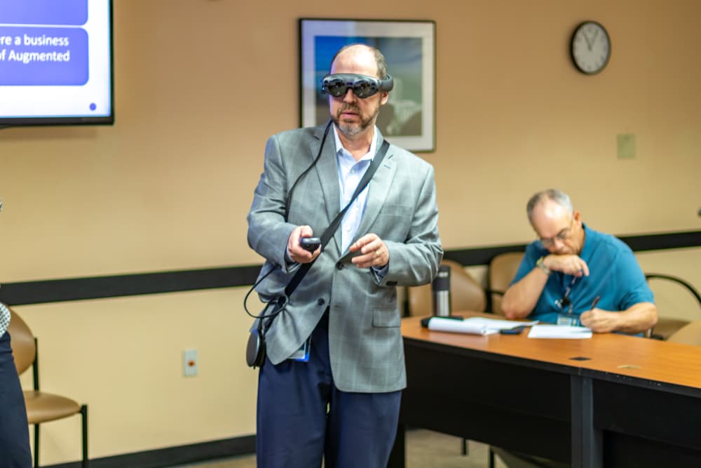 Augmented Reality in Education: Examples, Benefits, & Use Cases - ArborXR